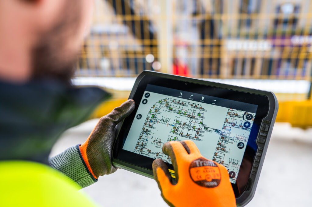 Trimble T100 Tablet - High-performance Data Collector